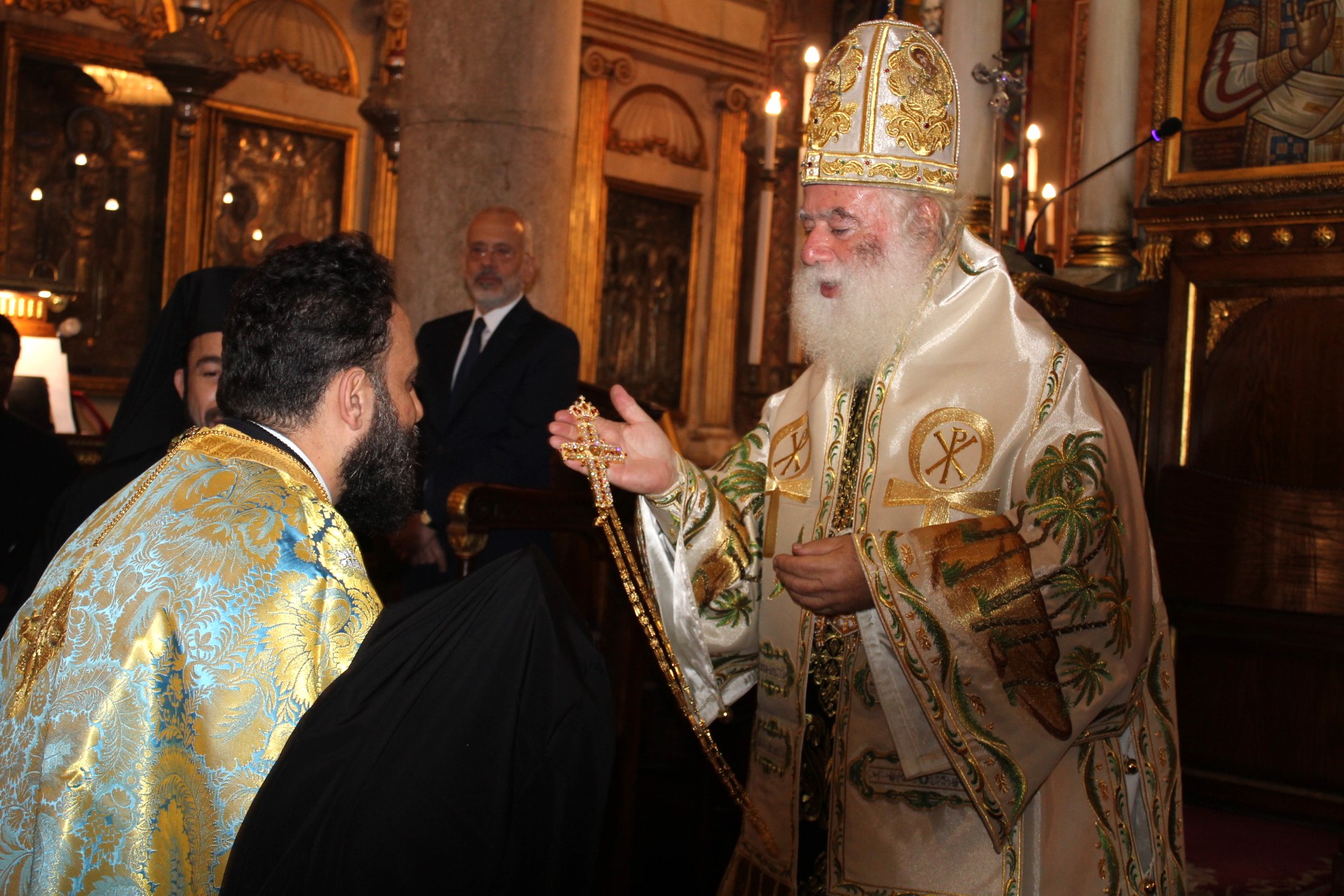 ΔΙΟΙΚΗΤΙΚΕΣ ΑΝΑΚΑΤΑΤΑΞΕΙΣ ΣΤΗΝ ΕΔΡΑ ΤΟΥ ΠΡΕΣΒΥΓΕΝΟΥΣ ΠΑΤΡΙΑΡΧΕΙΟΥ ...